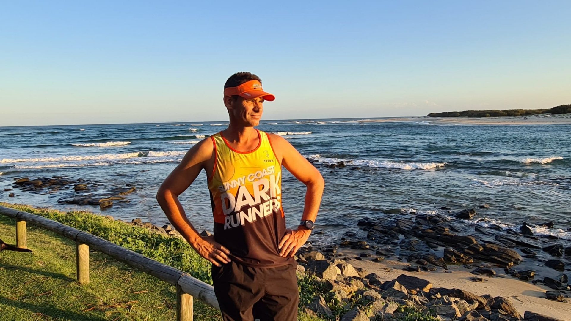 Hero on the run saves man from drowning in dramatic rescue