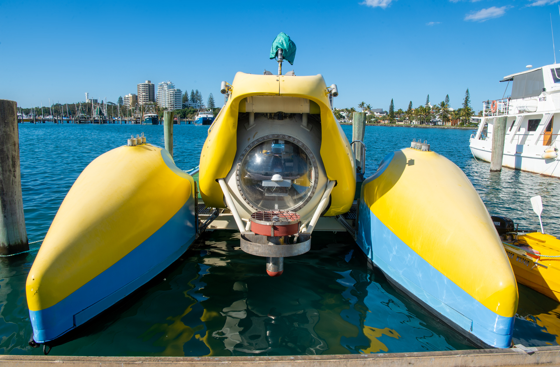 Tourism submarine arrives at Sunshine Coast base