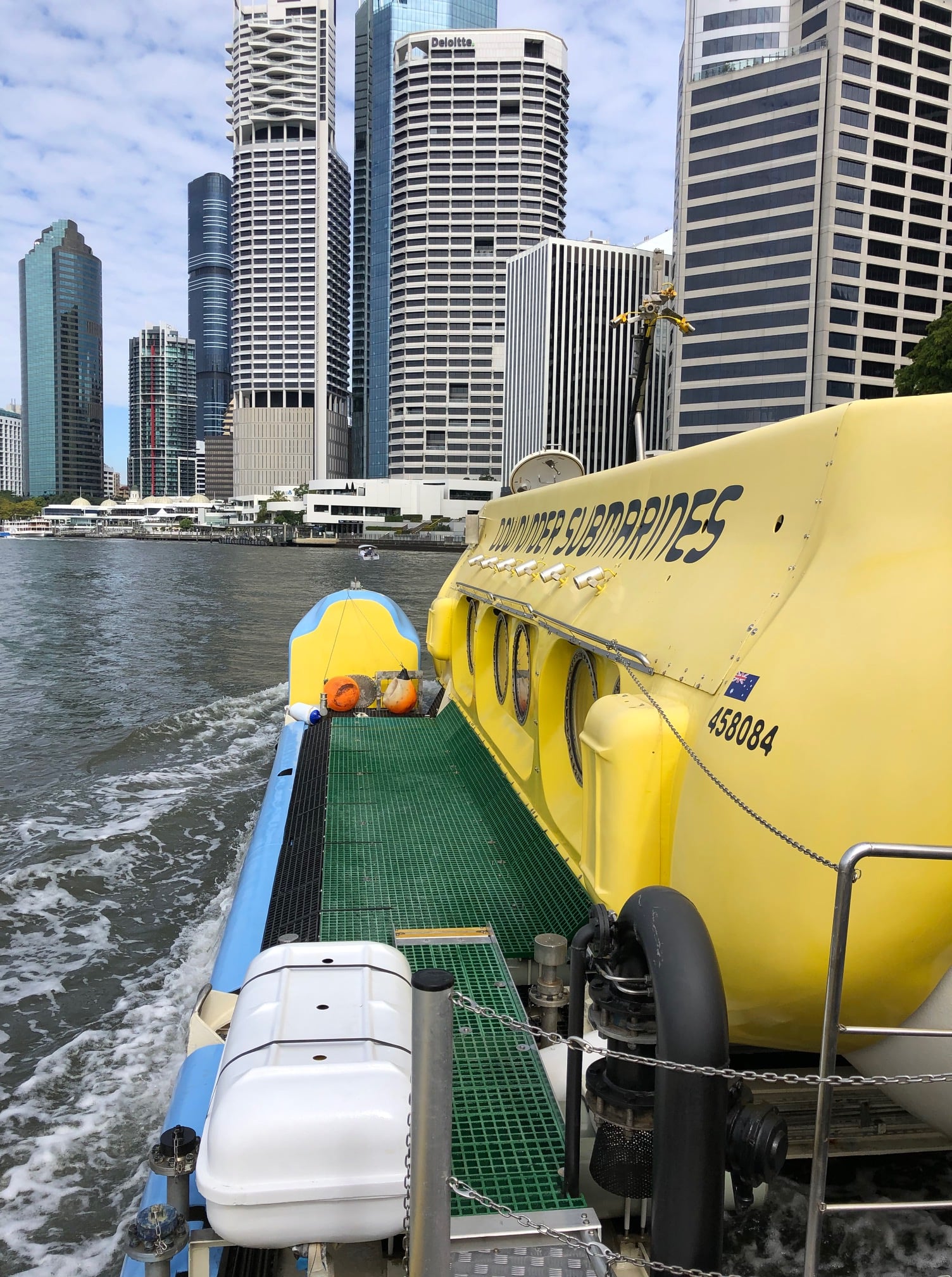 Tourism submarine arrives at Sunshine Coast base