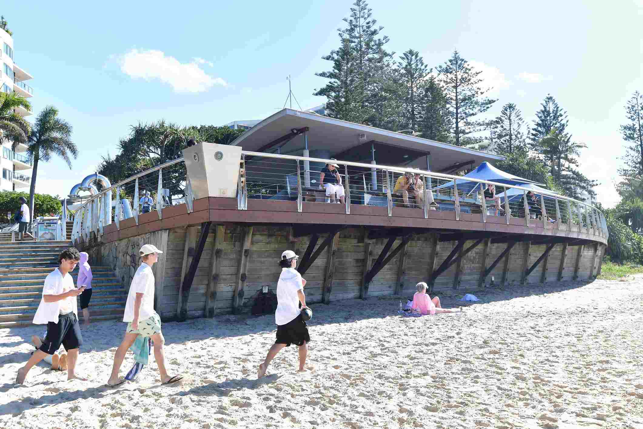 Flushed away? Fears grow for iconic Loo that's 'beyond repair'