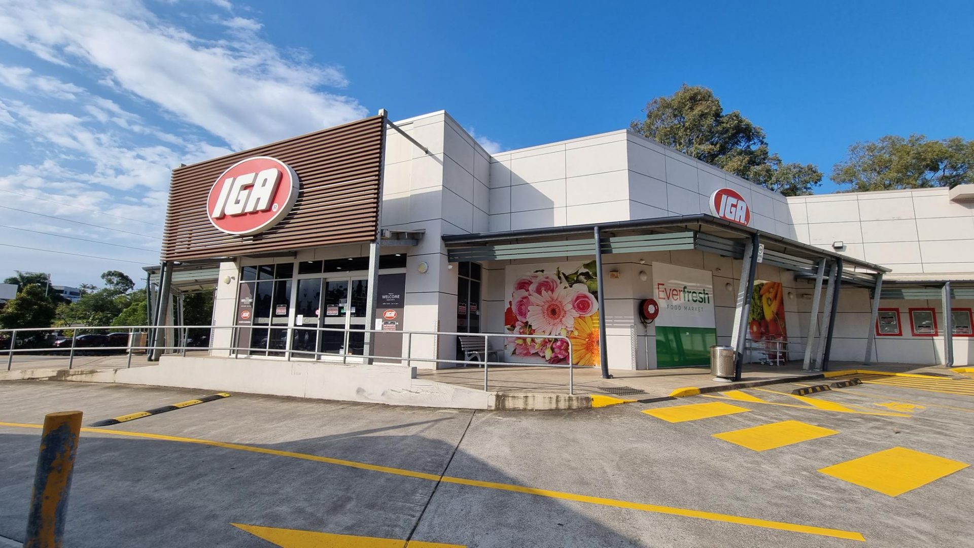 'Very sad': Small grocer struggles to compete with supermarket giant