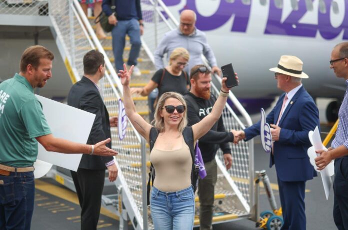 IN PHOTOS: Coast welcomes first Bonza guests from Melbourne