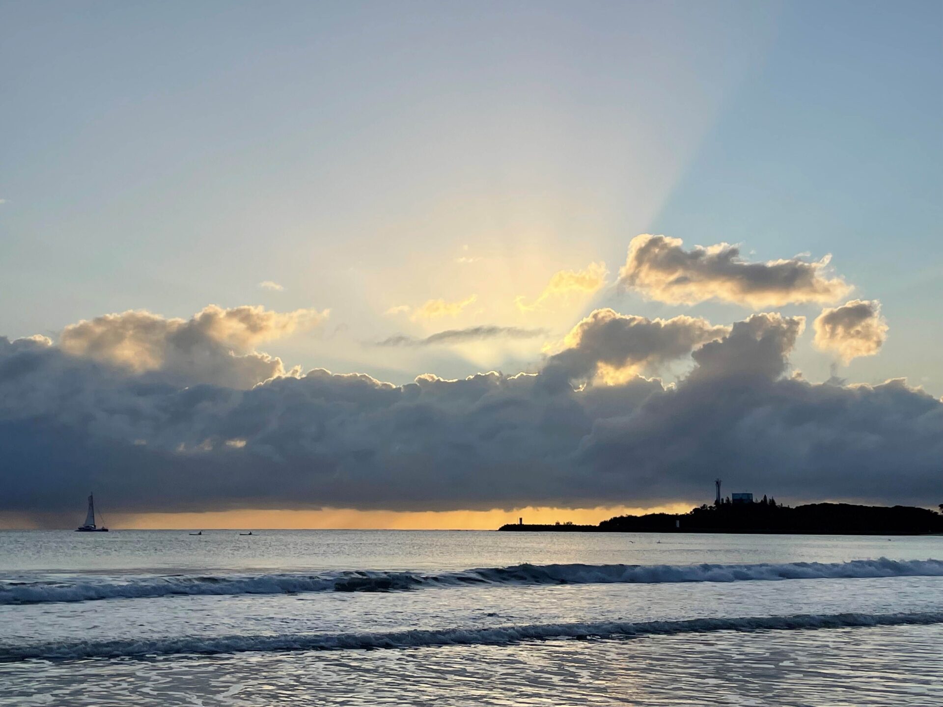 Photo of the day: glorious dawn