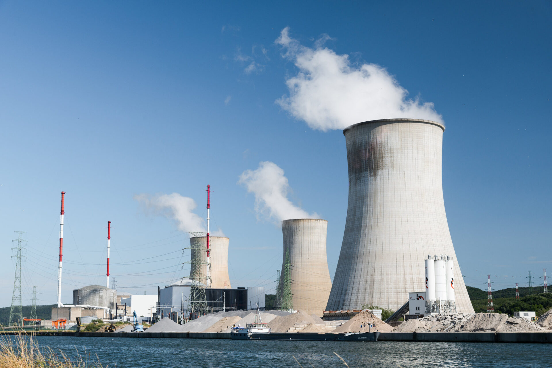 Global view: MP urges Australia to join nuclear community