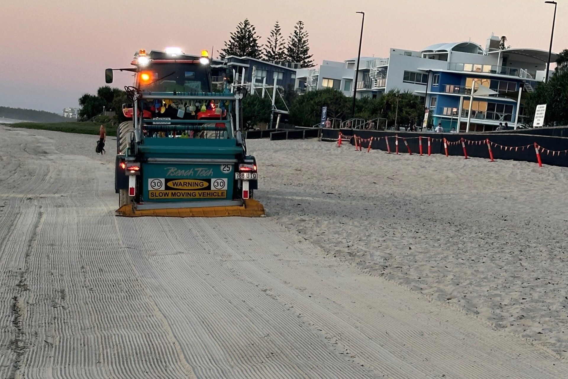 Photo of the day: beach sweep