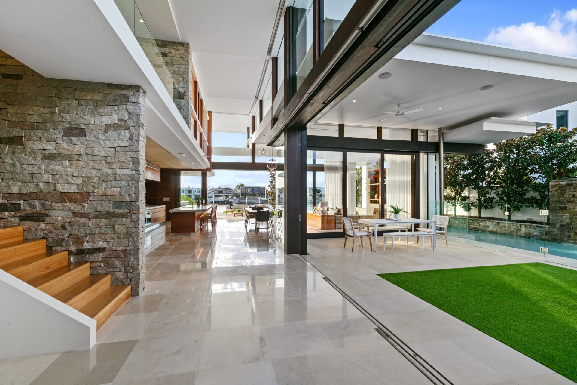 'Rarity': prestigious waterfront property on the market