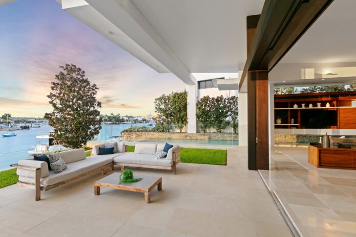 'Rarity': prestigious waterfront property on the market