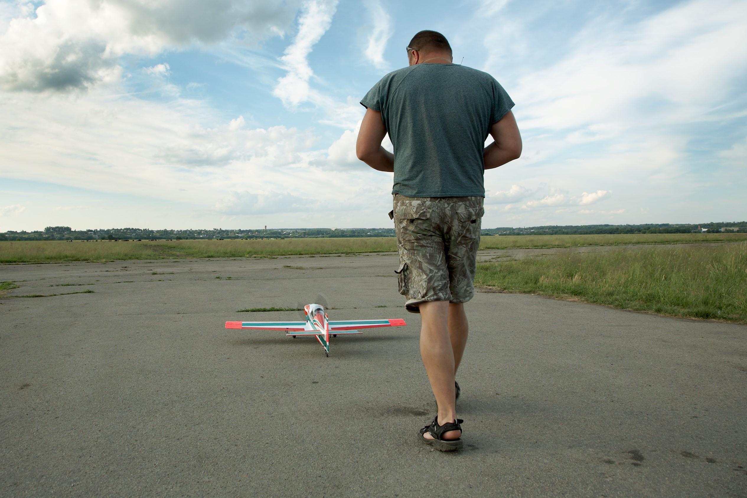 Residents air concerns over proposed aeromodel runway