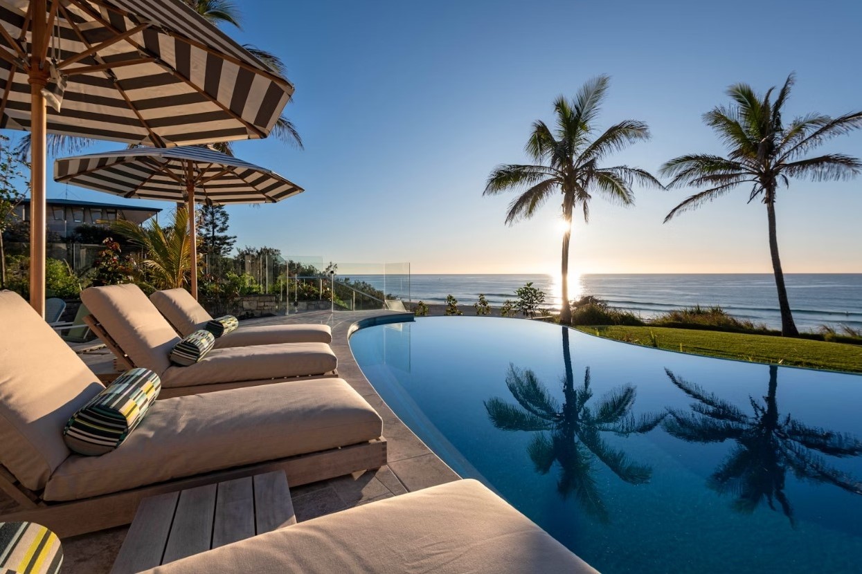 Beachfront home and pool recognised as best in state