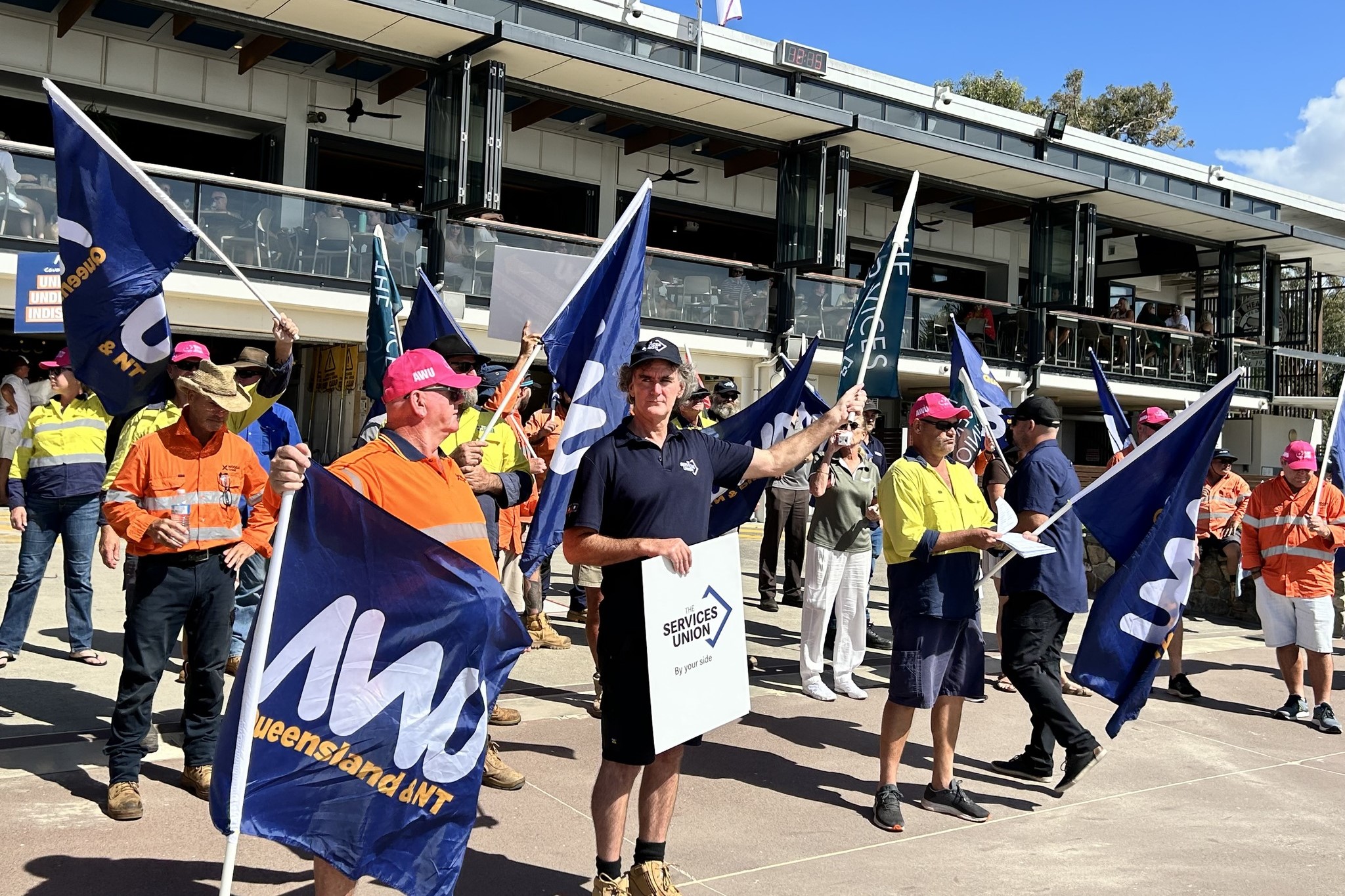 Council and workers reach breakthrough on pay deal