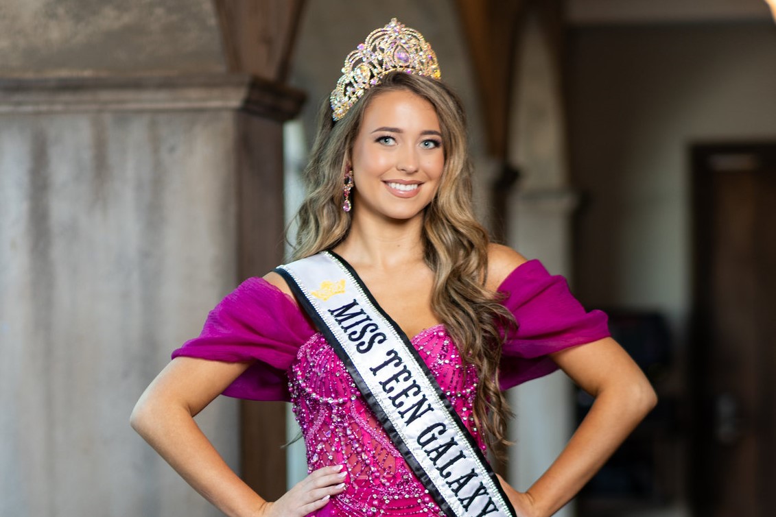 Shooting star: teen wins national pageant