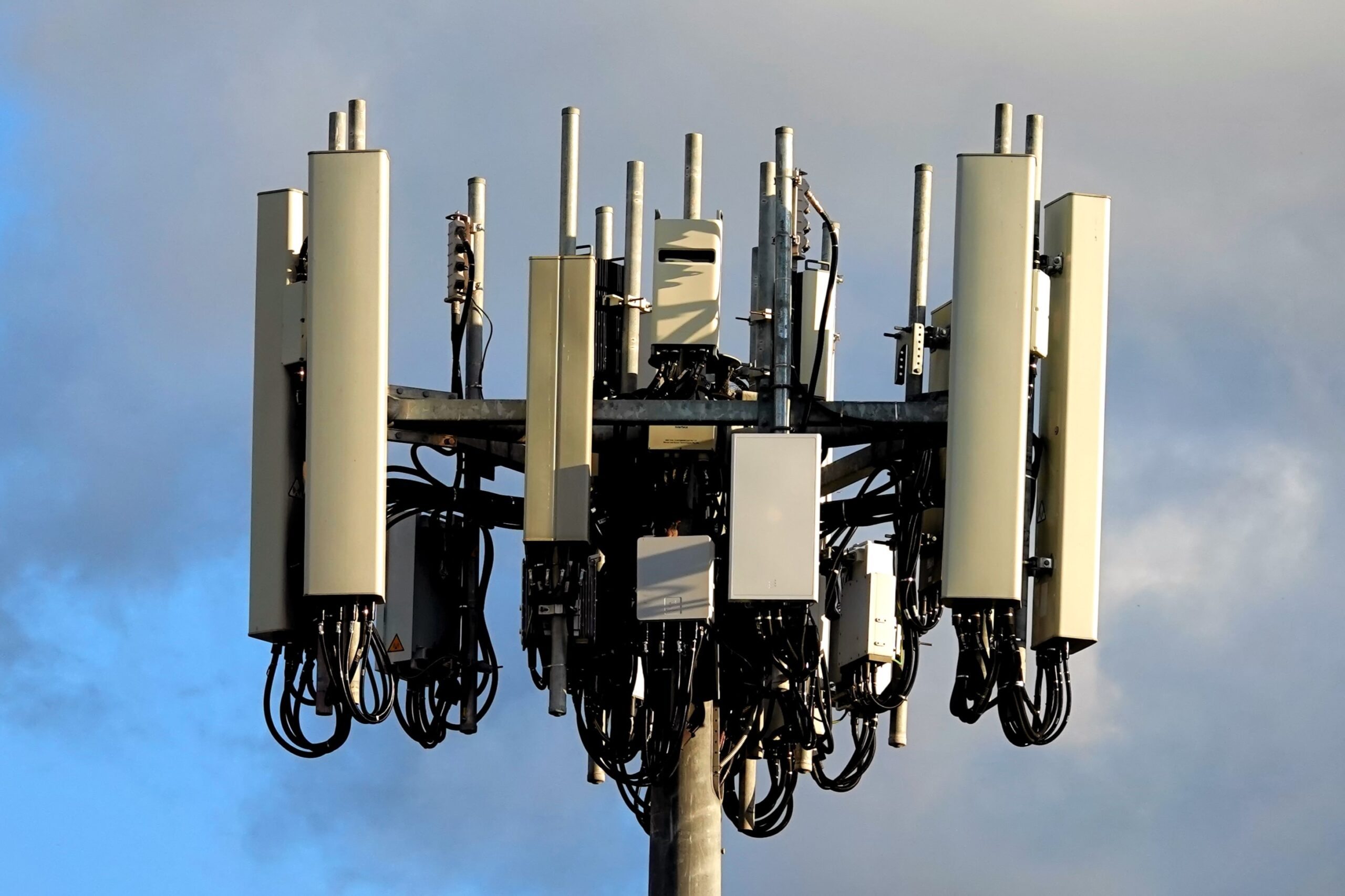 Plans for 31m phone tower recommended for refusal