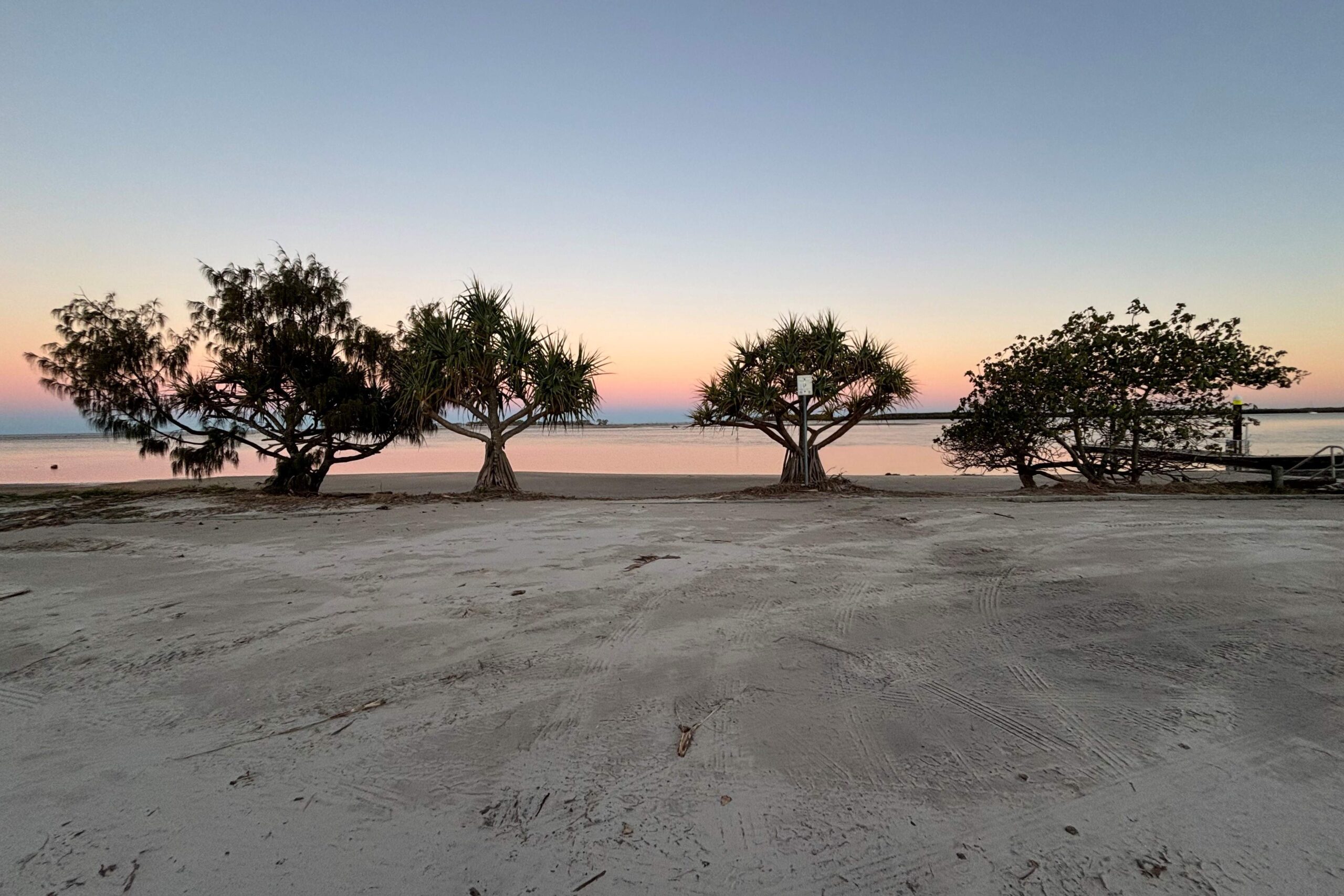 Photo of the day: sandy shore