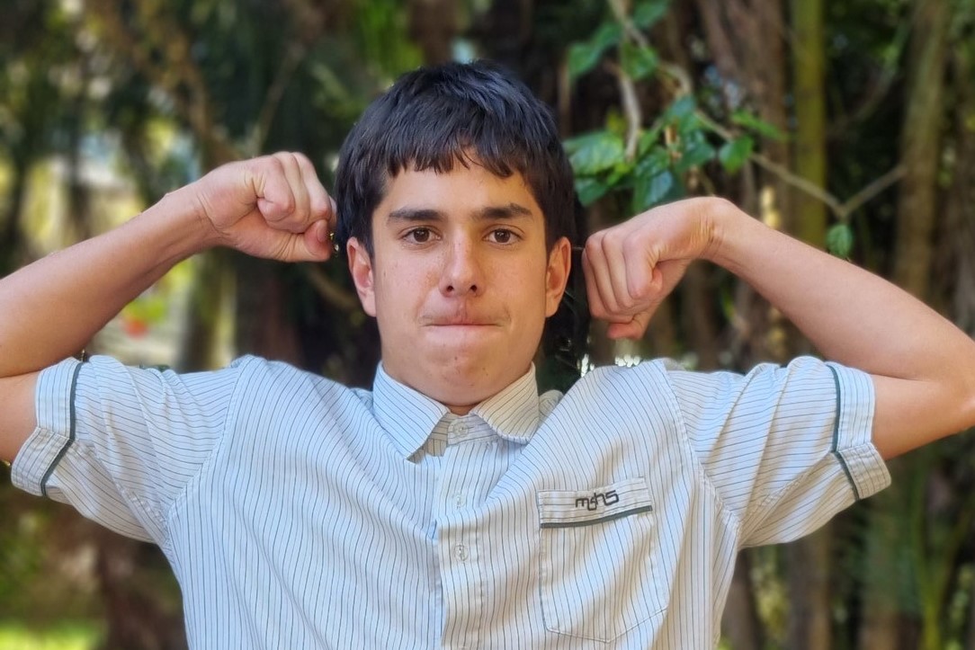 Teen wins $100 bet with spur-of-the-moment marathon