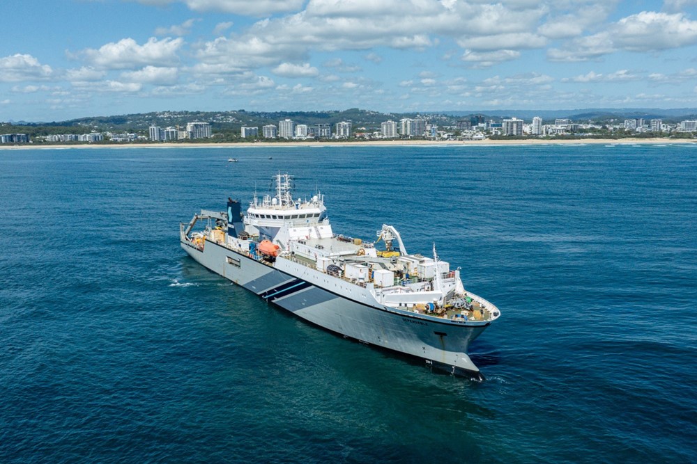 US ship makes special delivery to Coast