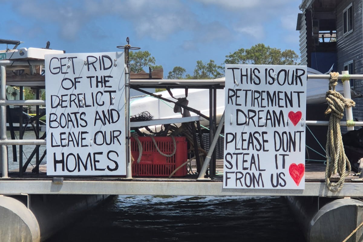Houseboat owner sells vessel for $1 under new river rules