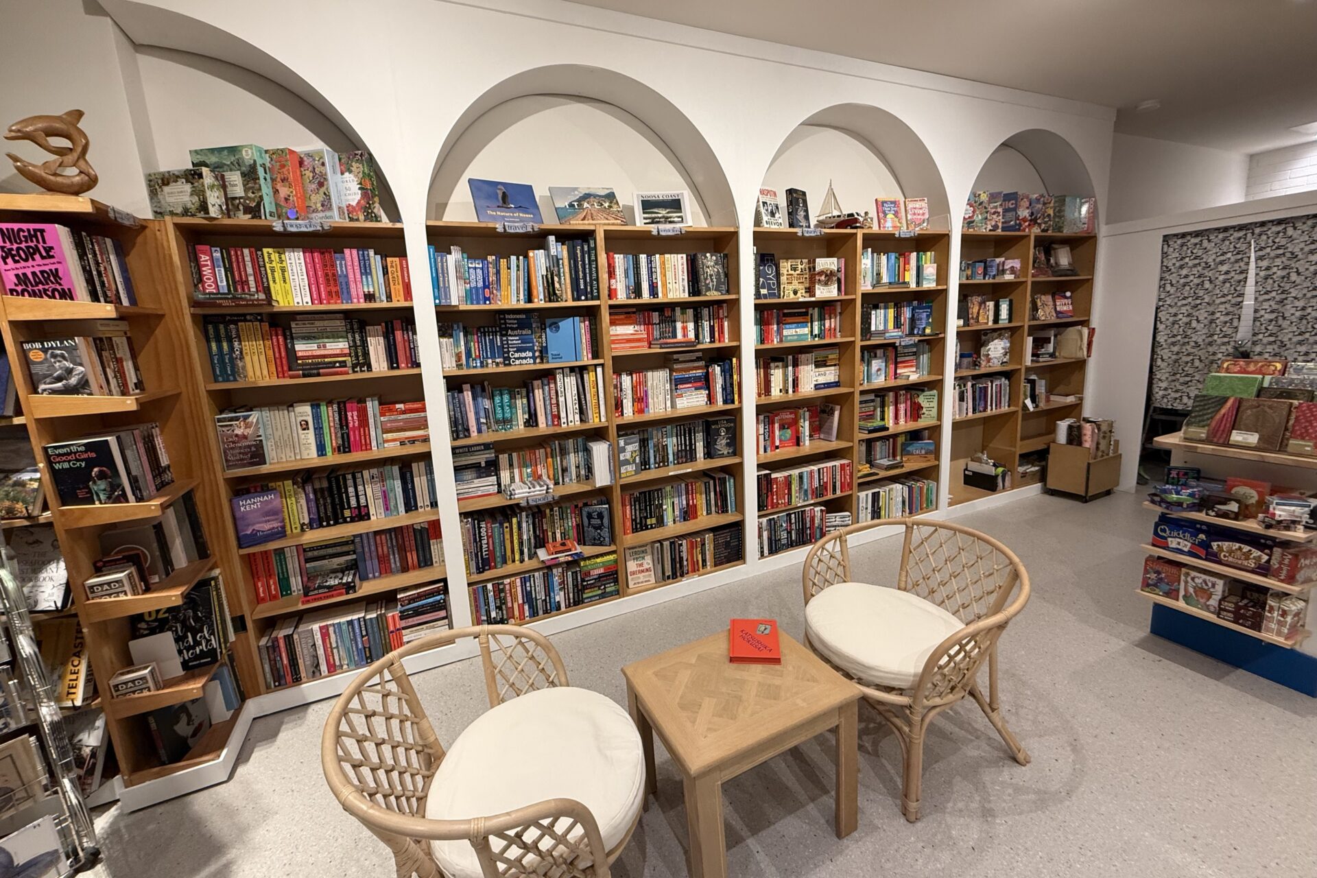 Coast bookstore expands as readers return to printed books